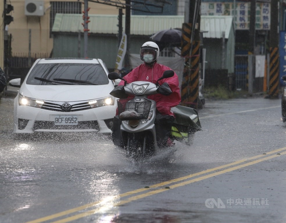 Heavy rain to continue to affect central, southern Taiwan Thursday ...